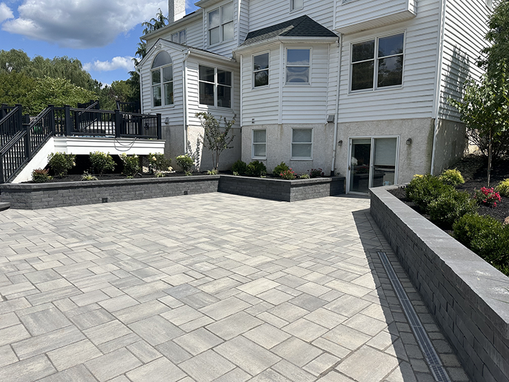 Home [www.landscapinganddesigneastmont.com]